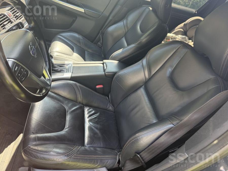 Zaļš Volvo XC60 2013 Rīga, ar dzinēja tilpumu 2.00 L un nobraukumu 285 tūkst. km par 12350 €, foto 7 vietnē AUTOMOTO.COM.LV