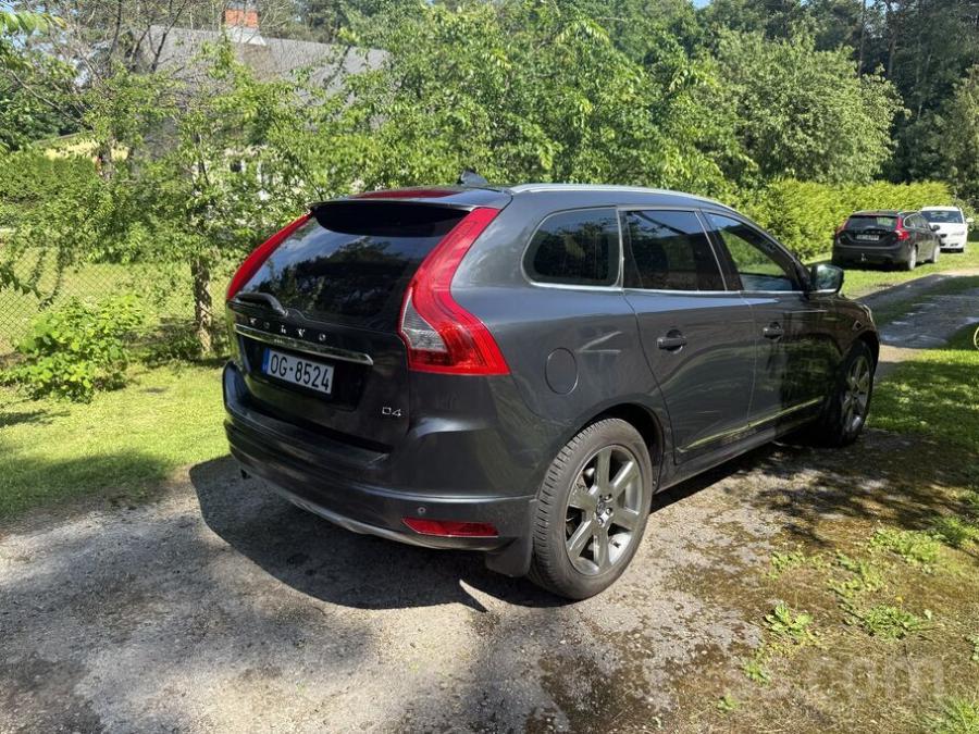 Zaļš Volvo XC60 2013 Rīga, ar dzinēja tilpumu 2.00 L un nobraukumu 285 tūkst. km par 12350 €, foto 13 vietnē AUTOMOTO.COM.LV