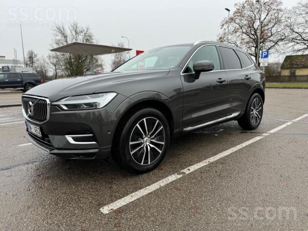Green Volvo XC60 2017 in Riga, with an engine capacity of 2.00 L and mileage of 189 thousand km for 17500 €, photo 3 on AUTOMOTO.COM.LV