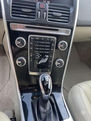 Zaļš Volvo XC60 2017 Kauņa, ar dzinēja tilpumu 1.97 L un nobraukumu 210 tūkst. km par 10700 €, foto 28 vietnē AUTOMOTO.COM.LV