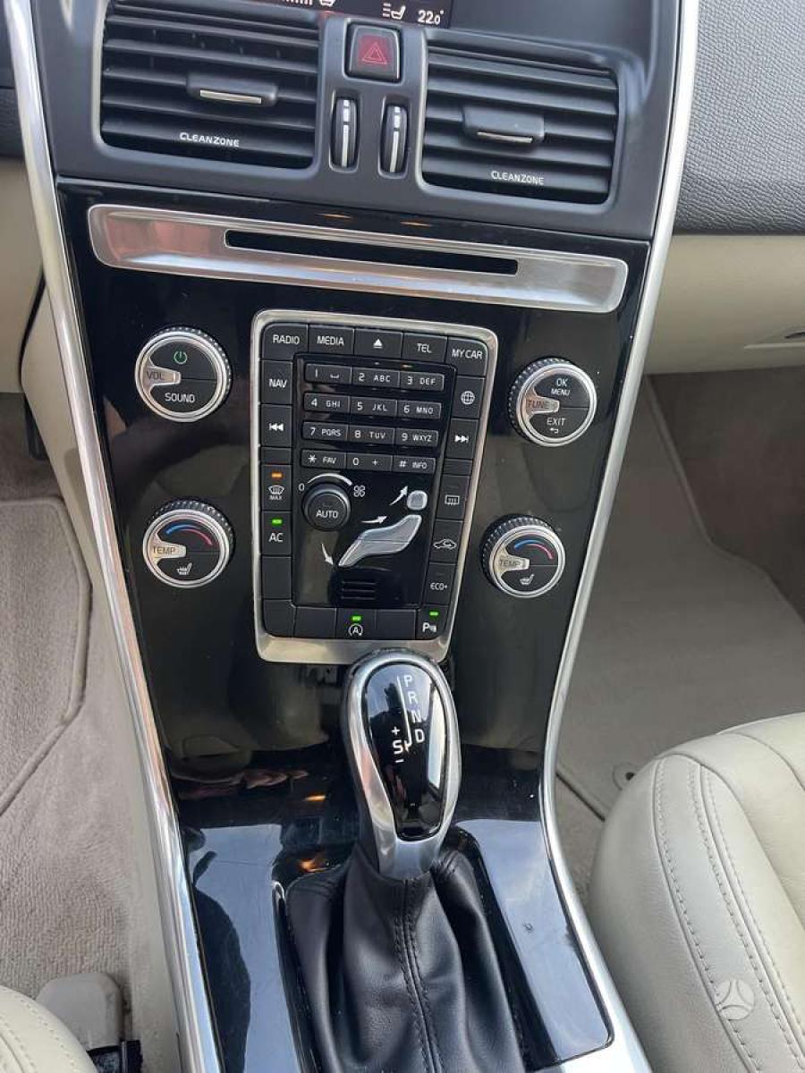 Zaļš Volvo XC60 2017 Kauņa, ar dzinēja tilpumu 1.97 L un nobraukumu 210 tūkst. km par 10700 €, foto 28 vietnē AUTOMOTO.COM.LV