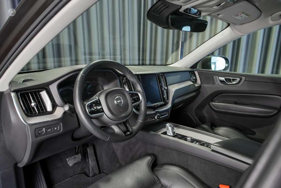 Zaļš Volvo XC60 2018 Marijampole, ar dzinēja tilpumu 1.97 L un nobraukumu 282 tūkst. km par 21450 €, foto 26 vietnē AUTOMOTO.COM.LV