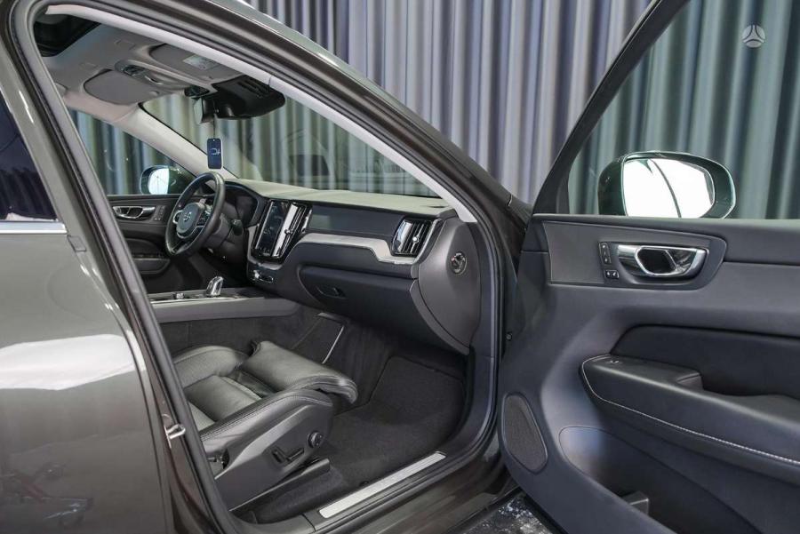 Zaļš Volvo XC60 2018 Marijampole, ar dzinēja tilpumu 1.97 L un nobraukumu 282 tūkst. km par 21450 €, foto 36 vietnē AUTOMOTO.COM.LV