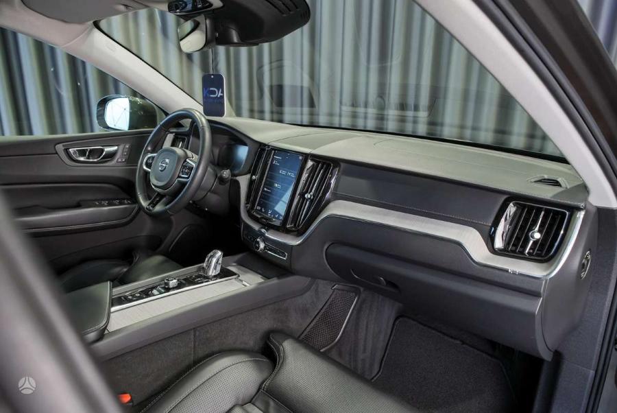 Zaļš Volvo XC60 2018 Marijampole, ar dzinēja tilpumu 1.97 L un nobraukumu 282 tūkst. km par 21450 €, foto 37 vietnē AUTOMOTO.COM.LV