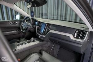 Green Volvo XC60 2018 in Marijampole, with an engine capacity of 2.00 L and mileage of 282 thousand km for 21450 €, photo 37 on AUTOMOTO.COM.LV