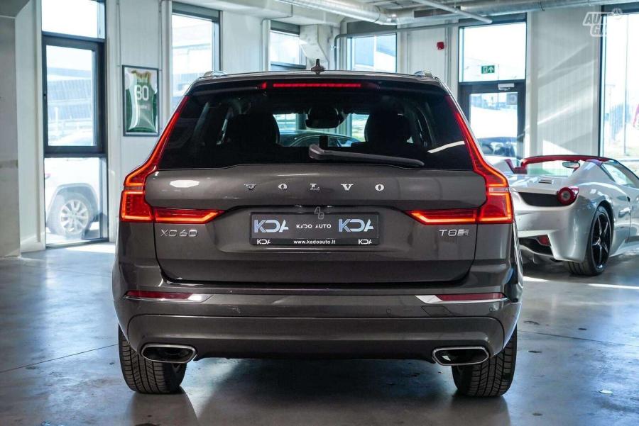Zaļš Volvo XC60 2018 Marijampole, ar dzinēja tilpumu 2.00 L un nobraukumu 282 tūkst. km par 19250 €, foto 12 vietnē AUTOMOTO.COM.LV