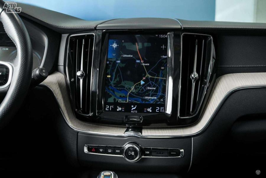 Zaļš Volvo XC60 2018 Marijampole, ar dzinēja tilpumu 2.00 L un nobraukumu 282 tūkst. km par 19250 €, foto 22 vietnē AUTOMOTO.COM.LV