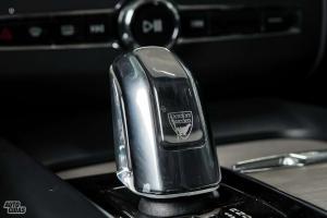 Zaļš Volvo XC60 2018 Marijampole, ar dzinēja tilpumu 2.00 L un nobraukumu 282 tūkst. km par 19250 €, foto 24 vietnē AUTOMOTO.COM.LV