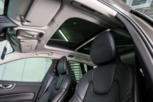 Zaļš Volvo XC60 2018 Marijampole, ar dzinēja tilpumu 2.00 L un nobraukumu 282 tūkst. km par 19250 €, foto 31 vietnē AUTOMOTO.COM.LV
