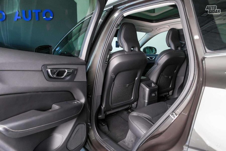 Zaļš Volvo XC60 2018 Marijampole, ar dzinēja tilpumu 2.00 L un nobraukumu 282 tūkst. km par 19250 €, foto 32 vietnē AUTOMOTO.COM.LV