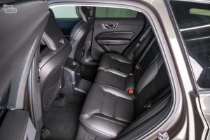 Zaļš Volvo XC60 2018 Marijampole, ar dzinēja tilpumu 2.00 L un nobraukumu 282 tūkst. km par 19250 €, foto 33 vietnē AUTOMOTO.COM.LV