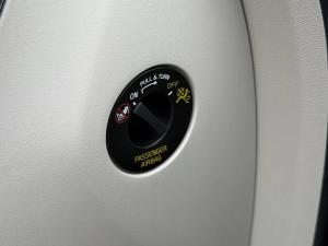 Зеленый Вольво ХС60 2018 в Рига, объемом двигателя 2.00 л и пробегом 176 тыс. км за 24500 €, фото 19 на AUTOMOTO.COM.LV