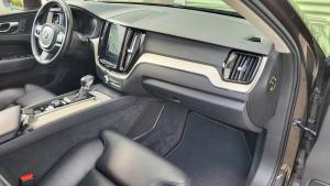 Green Volvo XC60 2018 in Riga, with an engine capacity of 2.00 L and mileage of 233 thousand km for 19500 €, photo 12 on AUTOMOTO.COM.LV