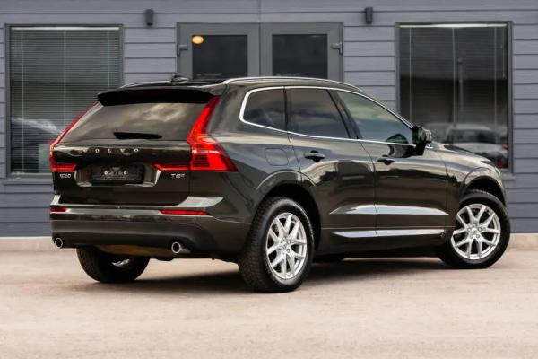 Zaļš Volvo XC60 2018 Jelgava, ar dzinēja tilpumu 2.00 L un nobraukumu 80 tūkst. km par 29950 €, foto 4 vietnē AUTOMOTO.COM.LV