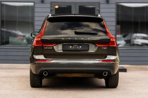 Green Volvo XC60 2018 in Jelgava, with an engine capacity of 2.00 L and mileage of 80 thousand km for 29950 €, photo 8 on AUTOMOTO.COM.LV