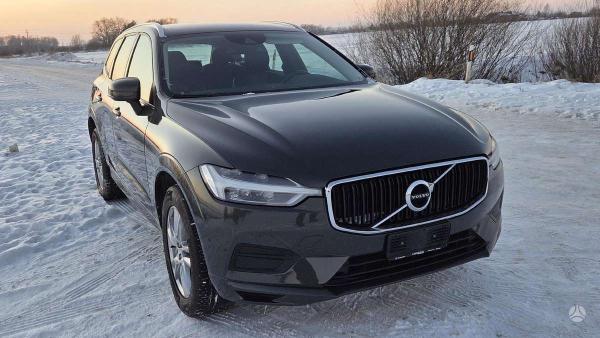 Green Volvo XC60 2019 in Panevezys, with an engine capacity of 1.97 L and mileage of 300 thousand km for 16399 €, photo 3 on AUTOMOTO.COM.LV