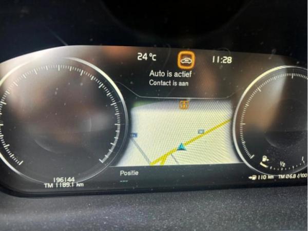 Zaļš Volvo XC60 2019 Rīga, ar dzinēja tilpumu 2.00 L un nobraukumu 196 tūkst. km par 20995 €, foto 5 vietnē AUTOMOTO.COM.LV