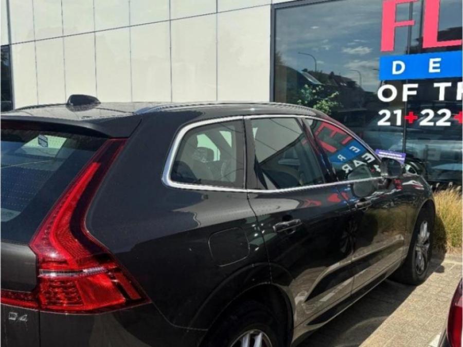 Green Volvo XC60 2019 in Riga, with an engine capacity of 2.00 L and mileage of 196 thousand km for 20995 €, photo 10 on AUTOMOTO.COM.LV