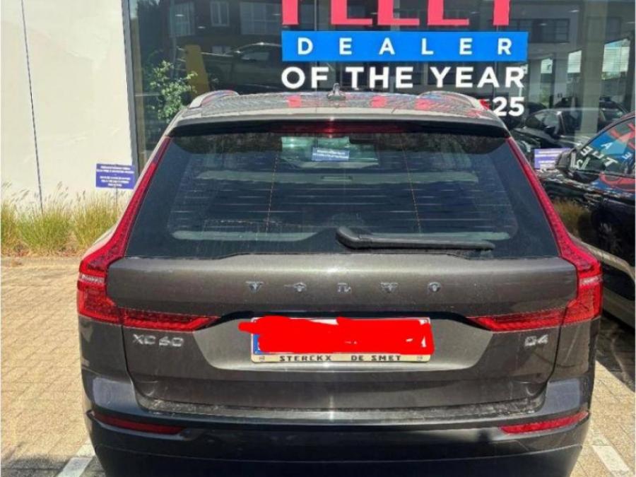 Green Volvo XC60 2019 in Riga, with an engine capacity of 2.00 L and mileage of 196 thousand km for 20995 €, photo 12 on AUTOMOTO.COM.LV