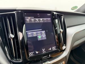 Green Volvo XC60 2019 in Riga, with an engine capacity of 2.00 L and mileage of 196 thousand km for 20995 €, photo 31 on AUTOMOTO.COM.LV