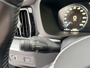Green Volvo XC60 2019 in Riga, with an engine capacity of 2.00 L and mileage of 196 thousand km for 20995 €, photo 34 on AUTOMOTO.COM.LV