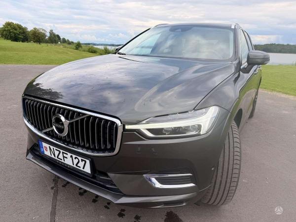 Green Volvo XC60 2019 in Telschi, with an engine capacity of 2.00 L and mileage of 103 thousand km for 21700 €, photo 3 on AUTOMOTO.COM.LV