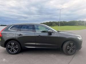 Green Volvo XC60 2019 in Telschi, with an engine capacity of 2.00 L and mileage of 103 thousand km for 21700 €, photo 9 on AUTOMOTO.COM.LV