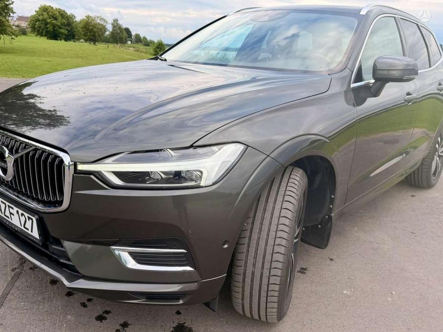 Green Volvo XC60 2019 in Telschi, with an engine capacity of 2.00 L and mileage of 103 thousand km for 21700 €, photo 10 on AUTOMOTO.COM.LV