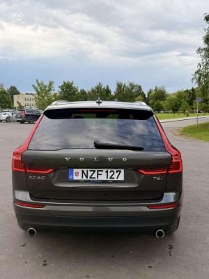 Green Volvo XC60 2019 in Telschi, with an engine capacity of 2.00 L and mileage of 103 thousand km for 21700 €, photo 11 on AUTOMOTO.COM.LV