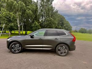 Green Volvo XC60 2019 in Telschi, with an engine capacity of 2.00 L and mileage of 103 thousand km for 21700 €, photo 14 on AUTOMOTO.COM.LV