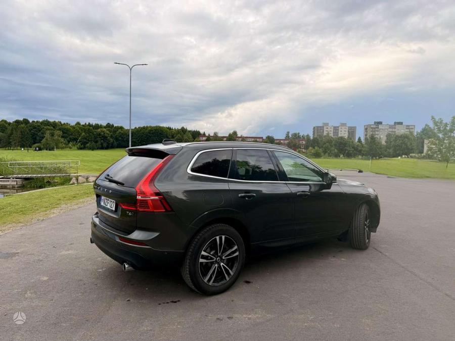 Green Volvo XC60 2019 in Telschi, with an engine capacity of 2.00 L and mileage of 103 thousand km for 21700 €, photo 16 on AUTOMOTO.COM.LV