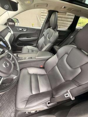 Green Volvo XC60 2019 in Telschi, with an engine capacity of 2.00 L and mileage of 103 thousand km for 21700 €, photo 23 on AUTOMOTO.COM.LV