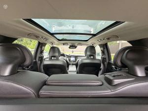 Green Volvo XC60 2019 in Telschi, with an engine capacity of 2.00 L and mileage of 103 thousand km for 21700 €, photo 24 on AUTOMOTO.COM.LV