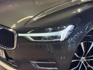 Green Volvo XC60 2019 in Vilnius, with an engine capacity of 2.00 L and mileage of 174 thousand km for 22950 €, photo 4 on AUTOMOTO.COM.LV