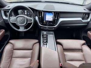 Green Volvo XC60 2019 in Vilnius, with an engine capacity of 2.00 L and mileage of 174 thousand km for 22950 €, photo 7 on AUTOMOTO.COM.LV