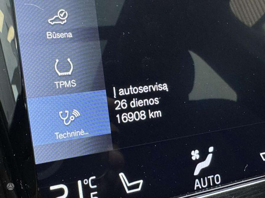 Green Volvo XC60 2019 in Vilnius, with an engine capacity of 2.00 L and mileage of 174 thousand km for 22950 €, photo 25 on AUTOMOTO.COM.LV