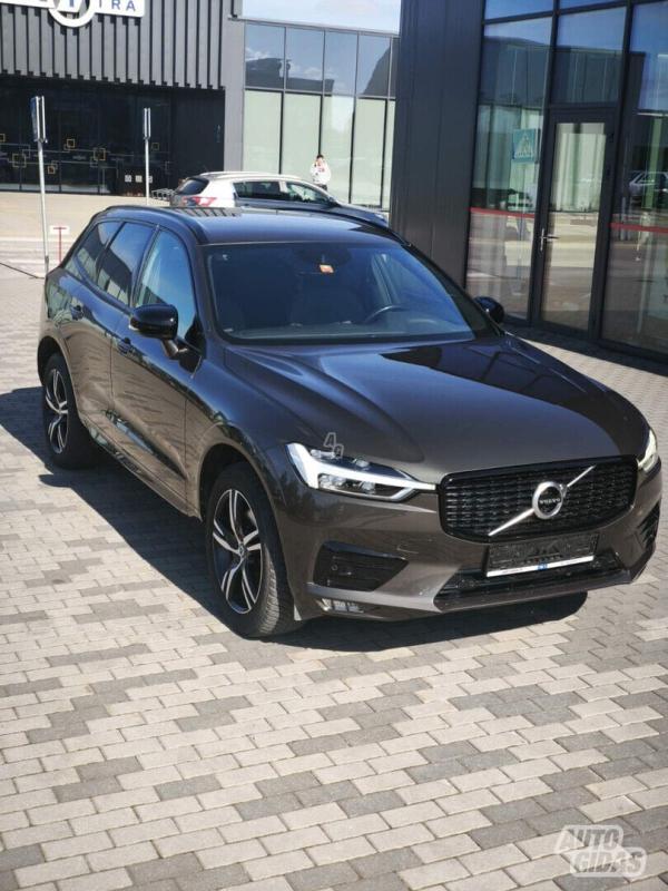 Green Volvo XC60 2020 in Siauliai, with an engine capacity of 2.00 L and mileage of 209 thousand km for 22700 €, photo 1 on AUTOMOTO.COM.LV