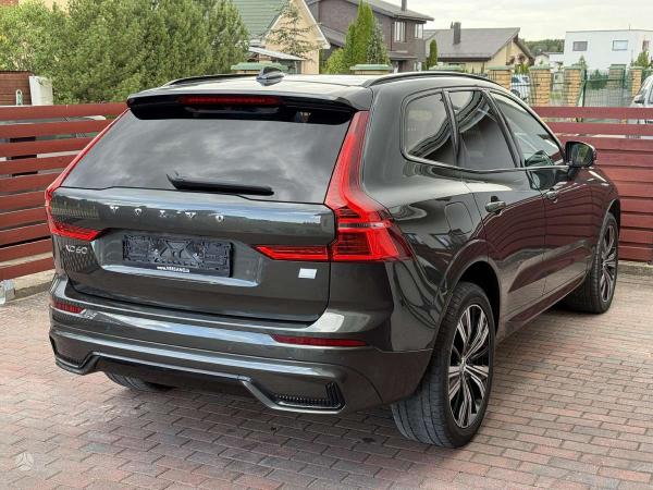 Zaļš Volvo XC60 2021 Šauļi, ar dzinēja tilpumu 1.97 L un nobraukumu 165 tūkst. km par 30990 €, foto 6 vietnē AUTOMOTO.COM.LV