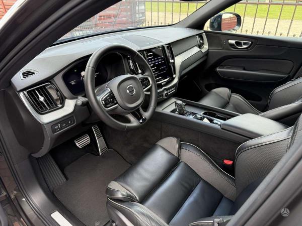 Zaļš Volvo XC60 2021 Šauļi, ar dzinēja tilpumu 1.97 L un nobraukumu 165 tūkst. km par 30990 €, foto 11 vietnē AUTOMOTO.COM.LV
