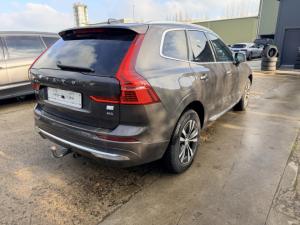 Green Volvo XC60 2021 in Riga, with an engine capacity of 2.00 L and mileage of 145 thousand km for 29995 €, photo 5 on AUTOMOTO.COM.LV