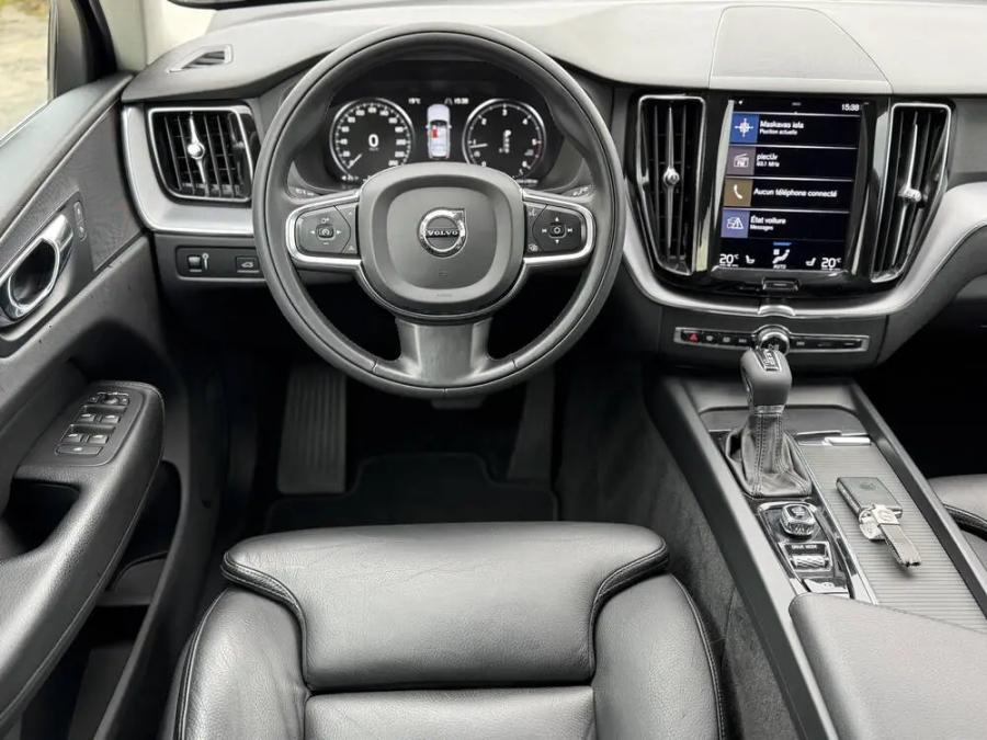 Zaļš Volvo XC60 2021 Rīga, ar dzinēja tilpumu 2.00 L un nobraukumu 217 tūkst. km par 23000 €, foto 5 vietnē AUTOMOTO.COM.LV