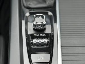 Zaļš Volvo XC60 2021 Rīga, ar dzinēja tilpumu 2.00 L un nobraukumu 217 tūkst. km par 23000 €, foto 11 vietnē AUTOMOTO.COM.LV