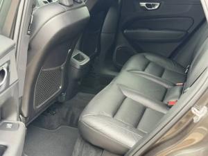 Zaļš Volvo XC60 2021 Rīga, ar dzinēja tilpumu 2.00 L un nobraukumu 217 tūkst. km par 23000 €, foto 15 vietnē AUTOMOTO.COM.LV