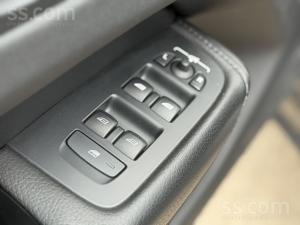 Zaļš Volvo XC60 2021 Rīga, ar dzinēja tilpumu 2.00 L un nobraukumu 217 tūkst. km par 23000 €, foto 6 vietnē AUTOMOTO.COM.LV