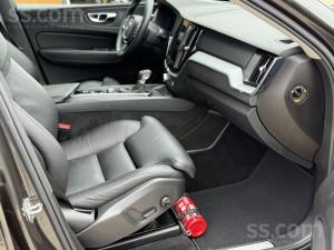Zaļš Volvo XC60 2021 Rīga, ar dzinēja tilpumu 2.00 L un nobraukumu 217 tūkst. km par 23000 €, foto 12 vietnē AUTOMOTO.COM.LV