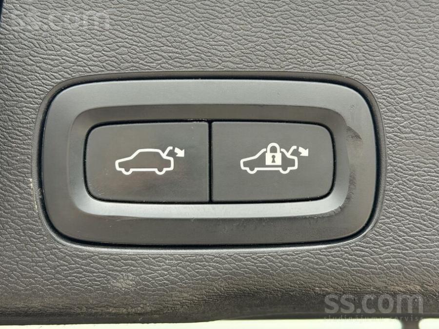 Zaļš Volvo XC60 2021 Rīga, ar dzinēja tilpumu 2.00 L un nobraukumu 217 tūkst. km par 21900 €, foto 16 vietnē AUTOMOTO.COM.LV