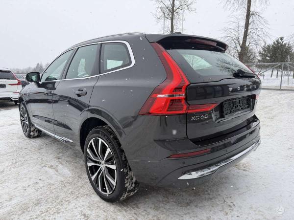 Zaļš Volvo XC60 2022 Šauļi, ar dzinēja tilpumu 1.97 L un nobraukumu 108 tūkst. km par 43990 €, foto 8 vietnē AUTOMOTO.COM.LV