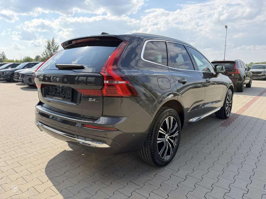 Zaļš Volvo XC60 2022 Šauļi, ar dzinēja tilpumu 1.97 L un nobraukumu 177 tūkst. km par 32990 €, foto 12 vietnē AUTOMOTO.COM.LV
