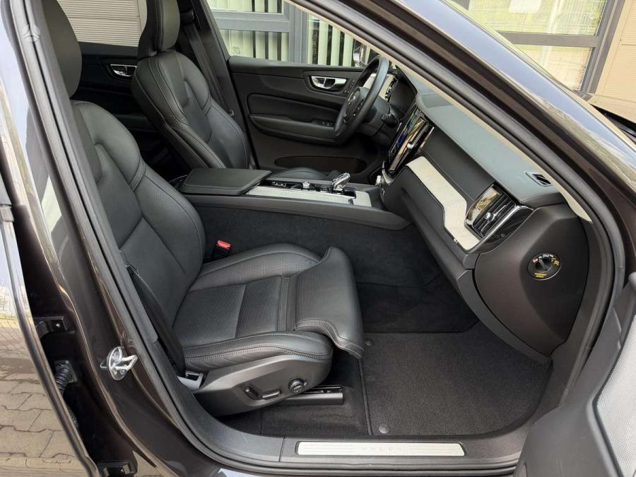 Zaļš Volvo XC60 2022 Šauļi, ar dzinēja tilpumu 1.97 L un nobraukumu 177 tūkst. km par 32990 €, foto 21 vietnē AUTOMOTO.COM.LV