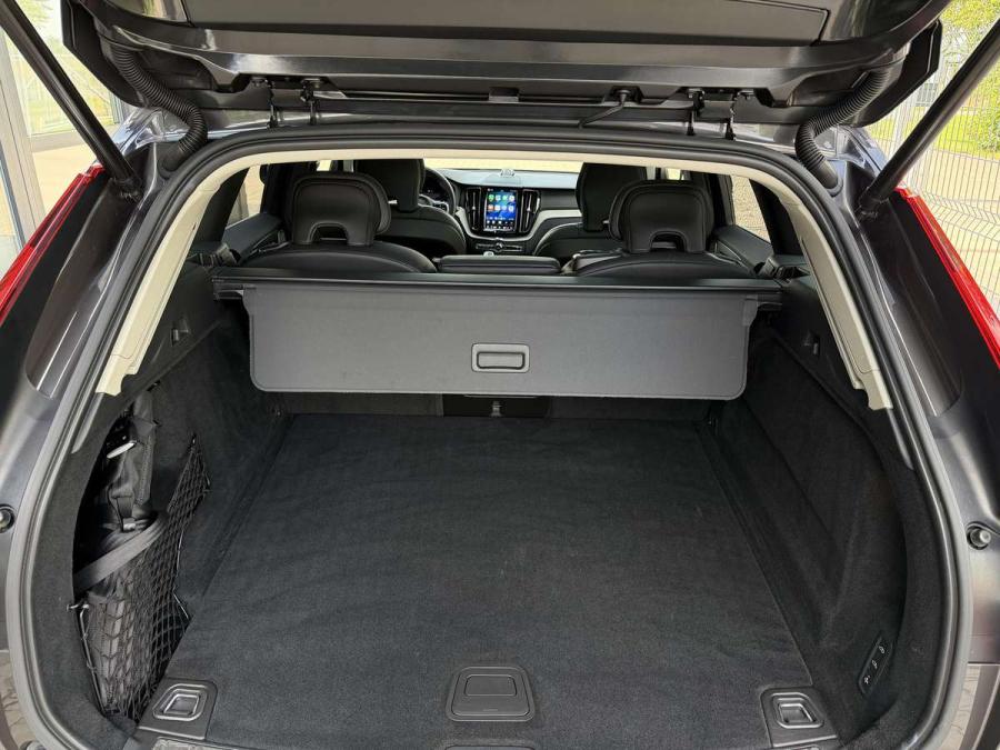 Zaļš Volvo XC60 2022 Šauļi, ar dzinēja tilpumu 1.97 L un nobraukumu 177 tūkst. km par 32990 €, foto 27 vietnē AUTOMOTO.COM.LV